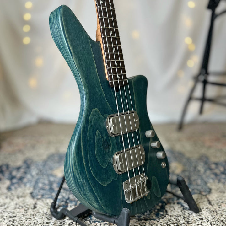 Offbeat Guitars - Specializing in Short-Scale and Medium-Scale Basses