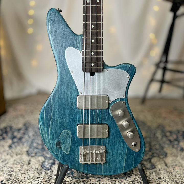 Offbeat Guitars - Specializing in Short-Scale and Medium-Scale Basses