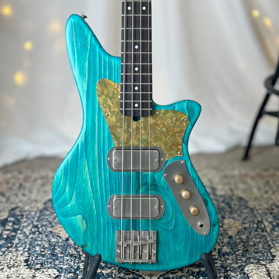 Basses – Offbeat Guitars